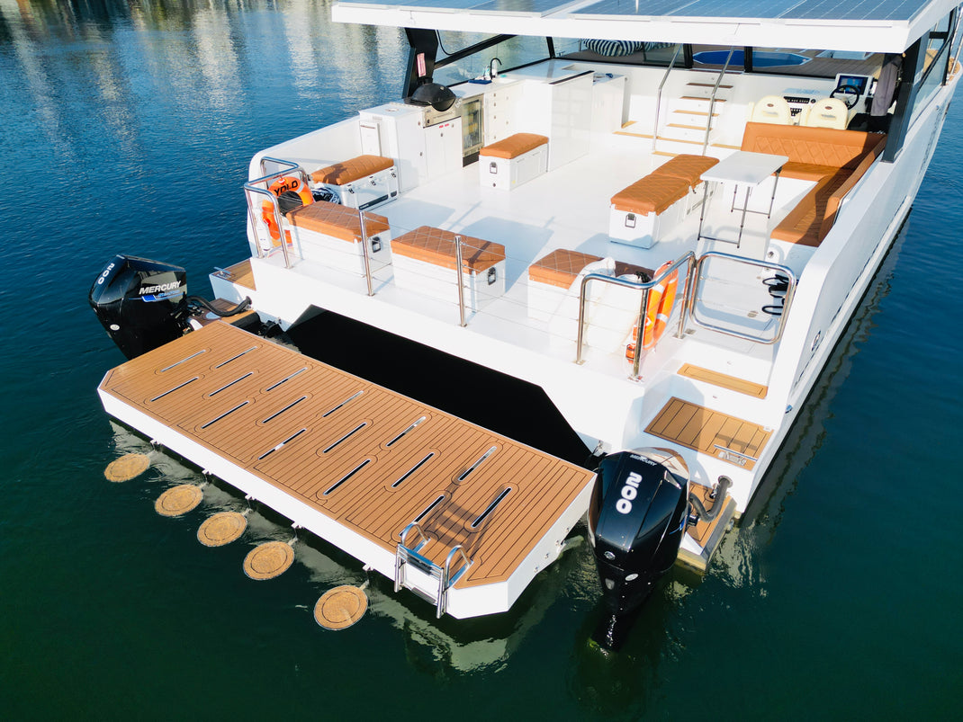 3hr Fully Licensed DAY PARTY Boat Cruise and SWAT Party Bus